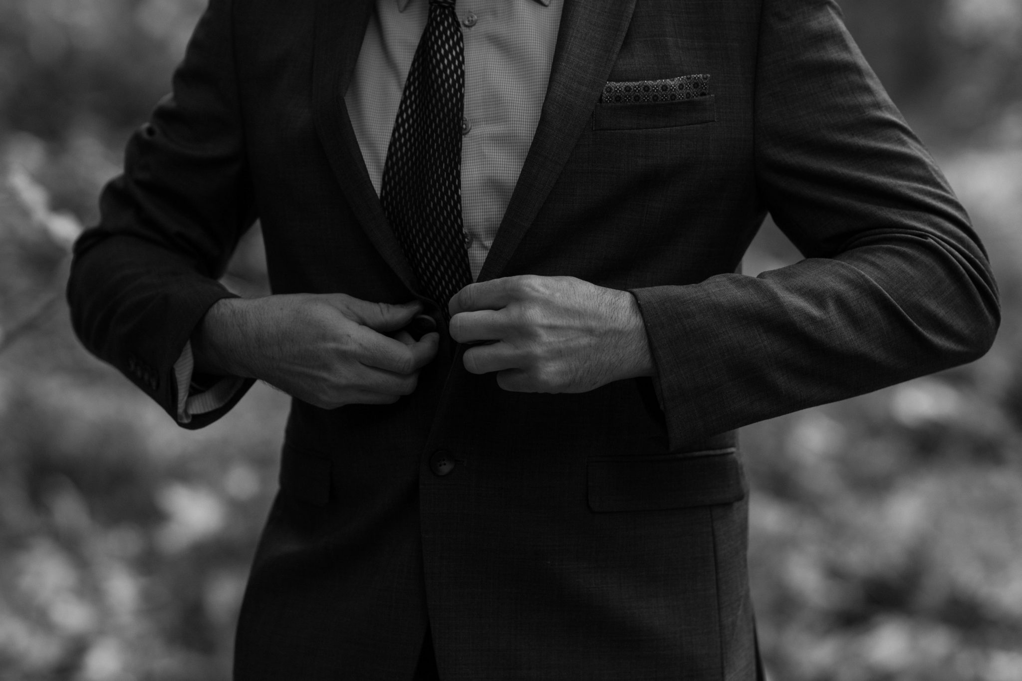 Picking The Perfect Elopement Suit - venturetoelope.com