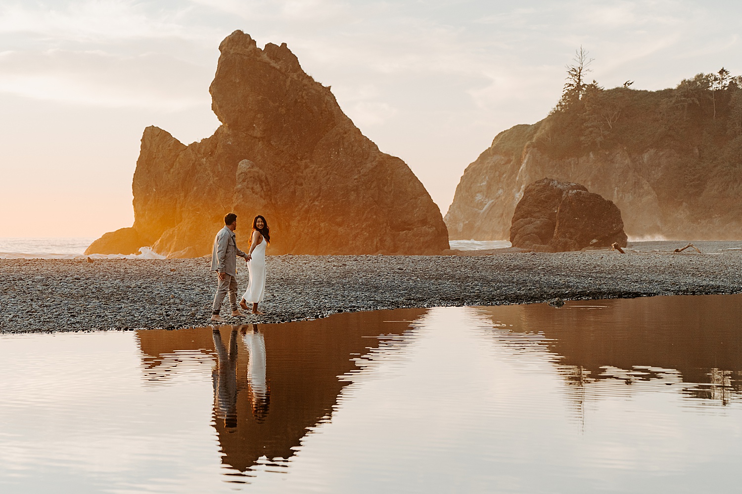 Ruby Beach Washington Coast Engagement - venturetoelope.com