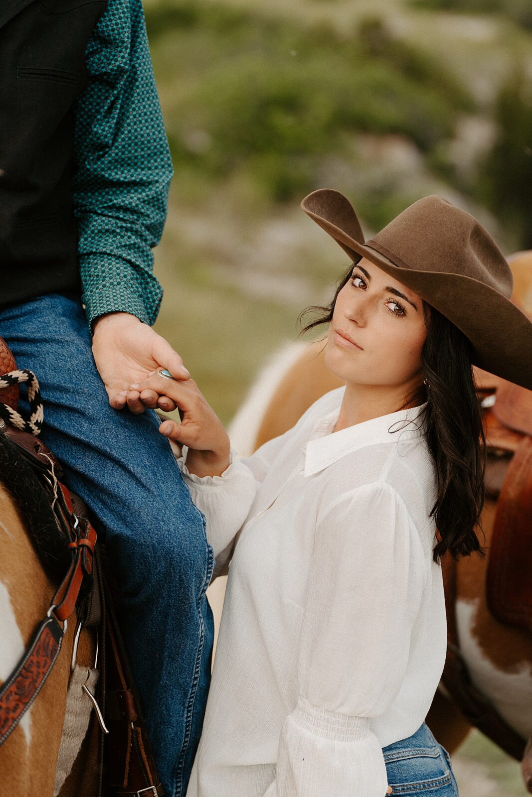 Western Couples Session in Big Sky Country - venturetoelope.com