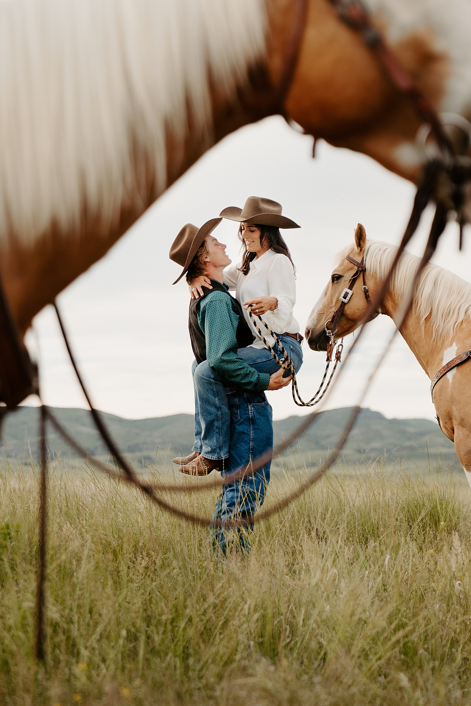Western Couples Session in Big Sky Country - venturetoelope.com